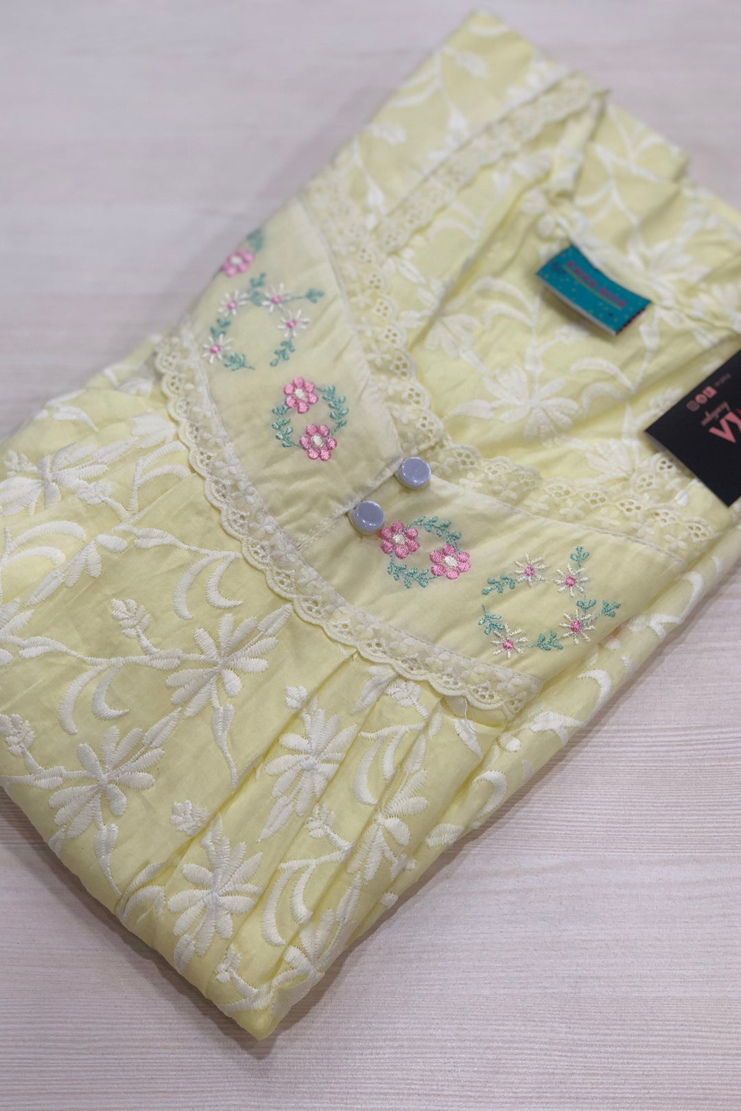 Celebrity Nighty – VIKA Boutique